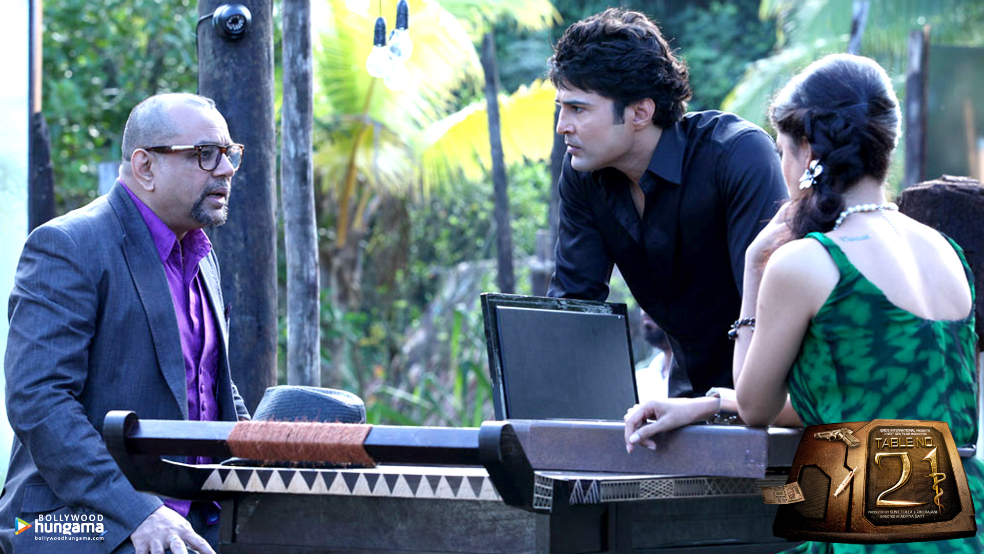 table-no-21-10 | Table No. 21 1970 On The Set - Bollywood Hungama