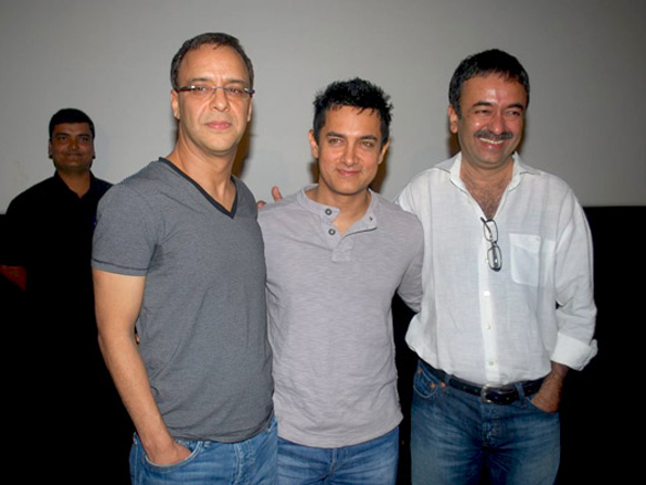 Aamir,Raju and Vidhu Vinod Chopra unveil 3 Idiots first look | Photo Of ...