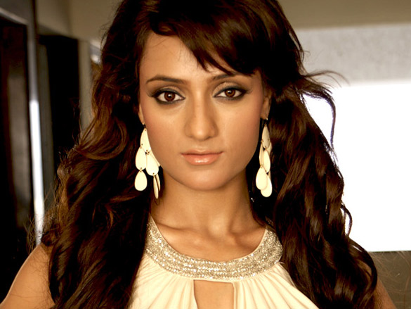 Arshi Photos, Images, HD Wallpapers, Arshi HD Images, Photos - Bollywood Hungama