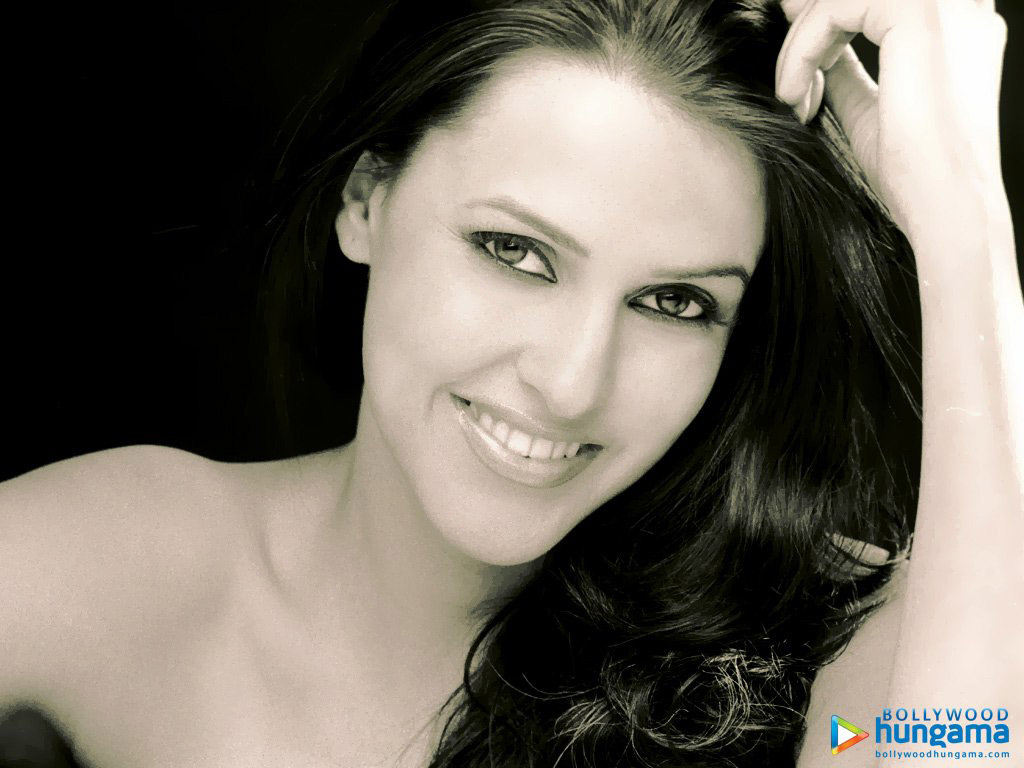 Neha Dhupia Wallpapers | neha-dhupia-5 - Bollywood Hungama
