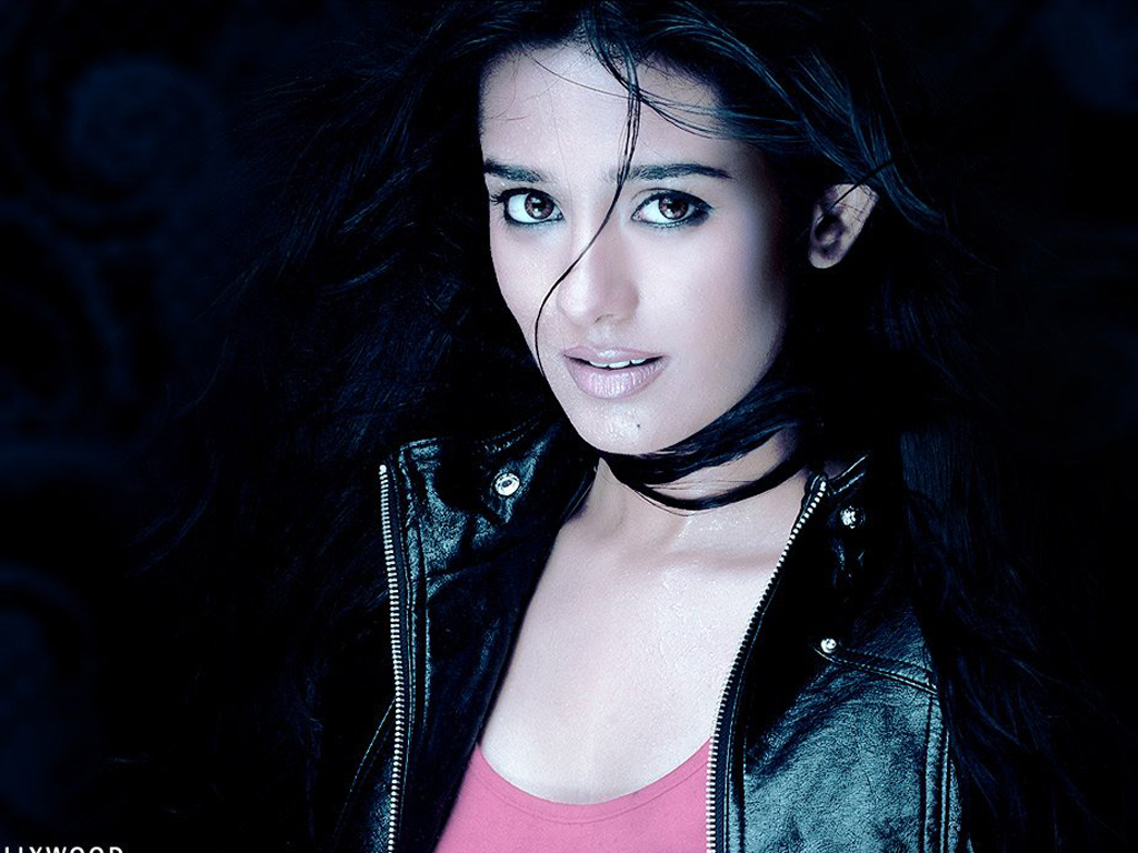 Amrita Rao Wallpapers | amrita-rao-25 - Bollywood Hungama