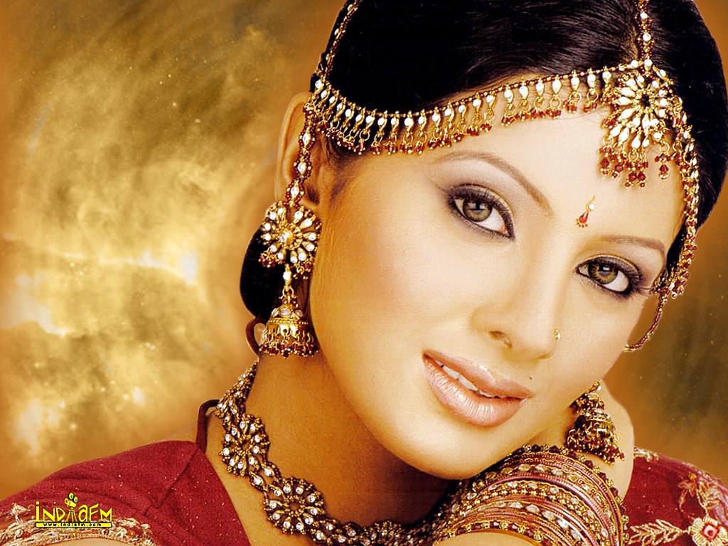 Geeta Basra Wallpapers | geeta-basra-3 - Bollywood Hungama