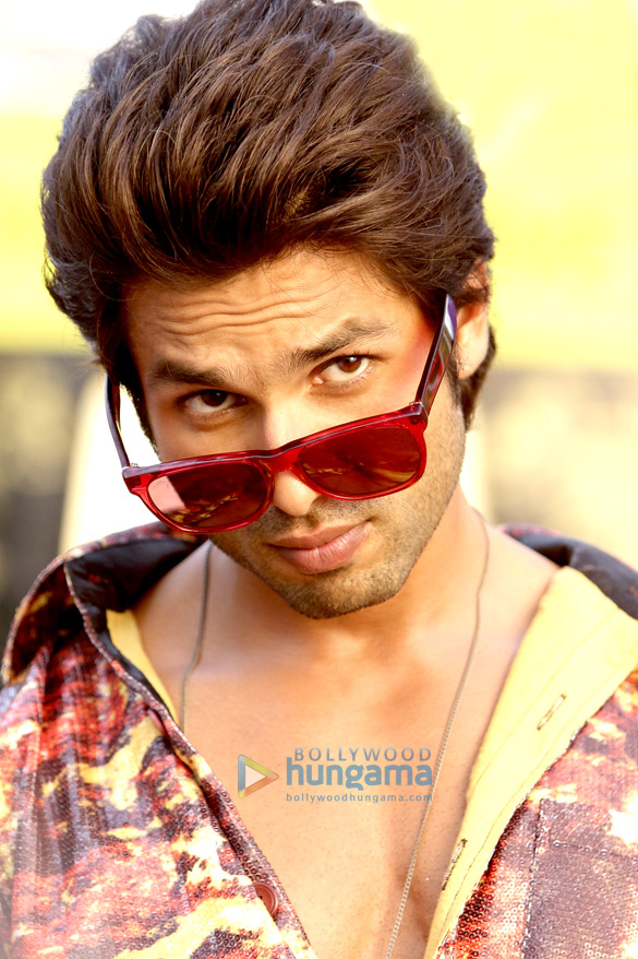 Shahid Kapoor New Look Hair 2022 In Phata Poster Nikla Hero