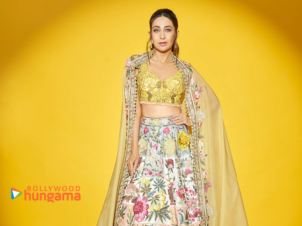 Karisma Kapoor Wallpapers | karisma-kapoor-1-20 - Bollywood Hungama