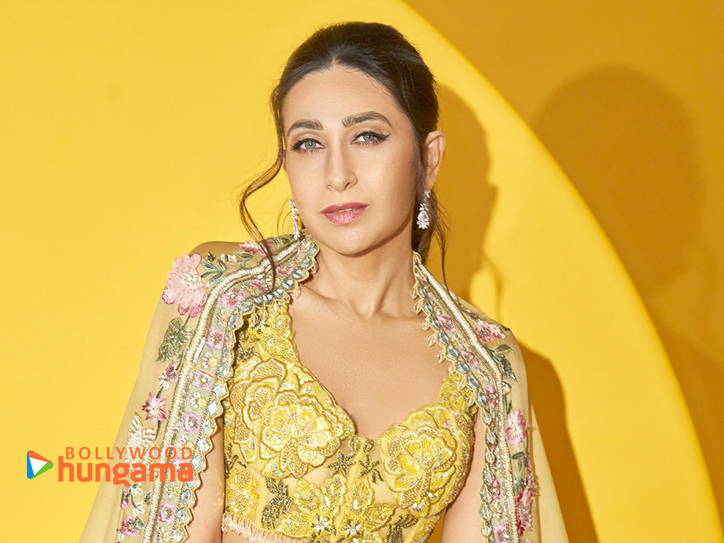 Karisma Kapoor Wallpapers | karisma-kapoor-6-2 - Bollywood Hungama Karisma Kapoor Wallpapers | karisma-kapoor-6-2 - Bollywood Hungama