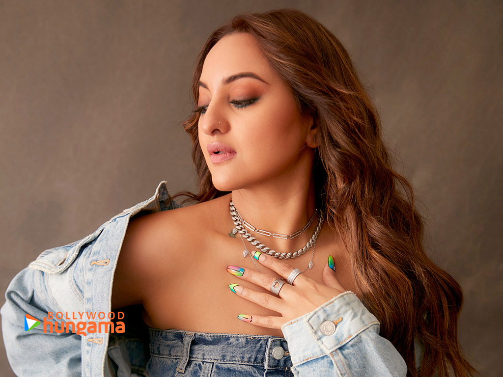 Sonakshi Sinha Wallpapers | sonakshi-sinha-5-44 - Bollywood Hungama
