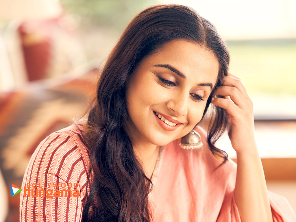 Vidya Balan Images, HD Wallpapers, and Photos 2 - Bollywood Hungama
