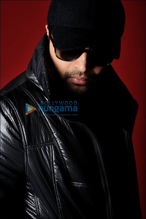 Presenting Himesh Reshammiya's new look for his international album ...