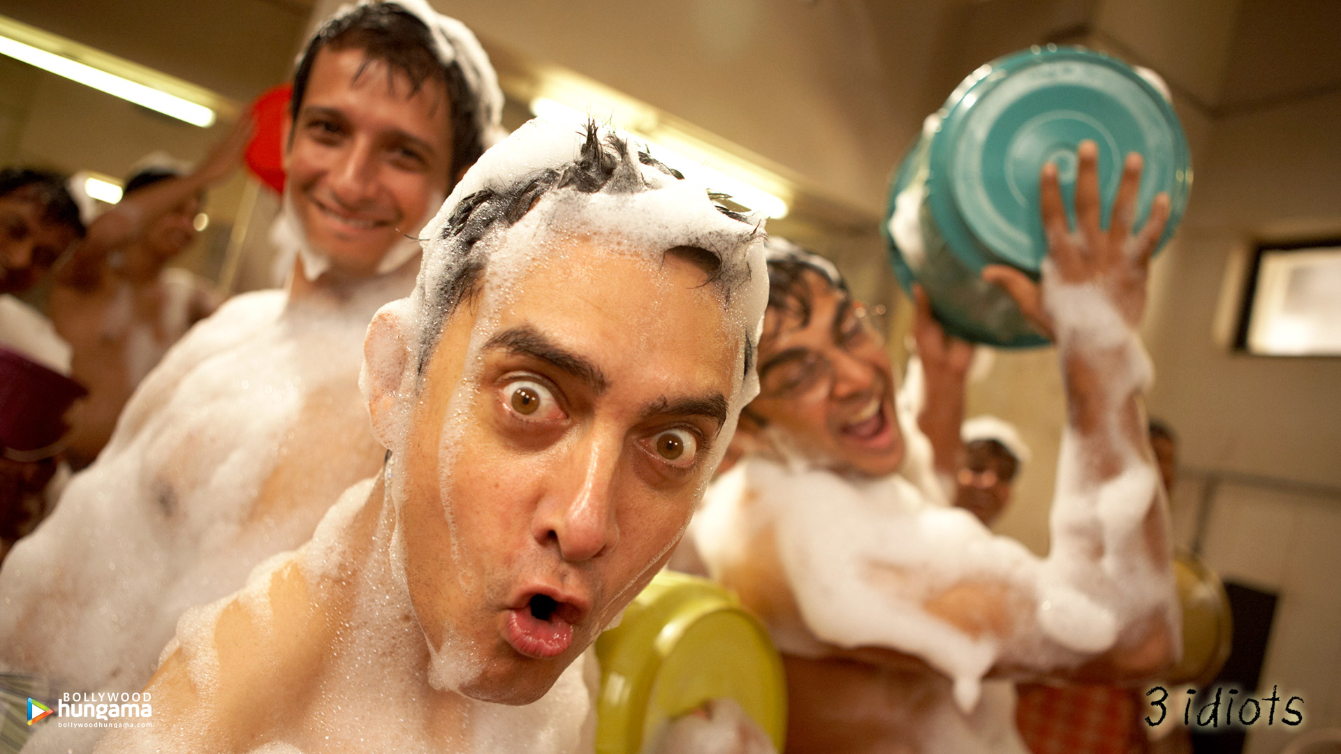 3 Idiots 2009 Wallpapers | 3 Idiots 2009 HD Images | Photos 3-idiots-22 ...
