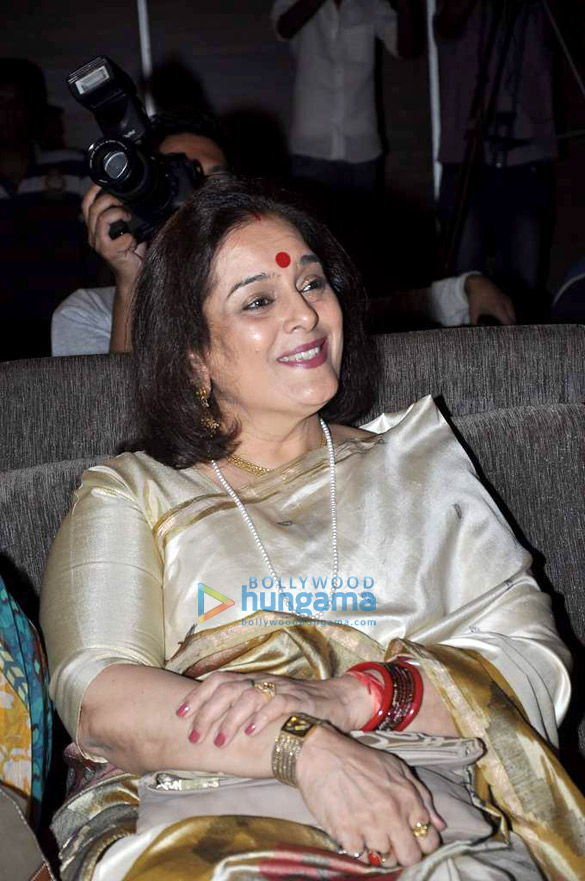 UTV Stars unveil Jeetendra’s handprint at Walk of the Stars | Poonam ...