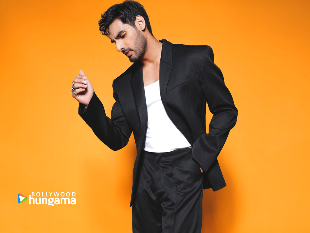 Ahan Shetty Wallpapers | ahan-shetty-6-4 - Bollywood Hungama