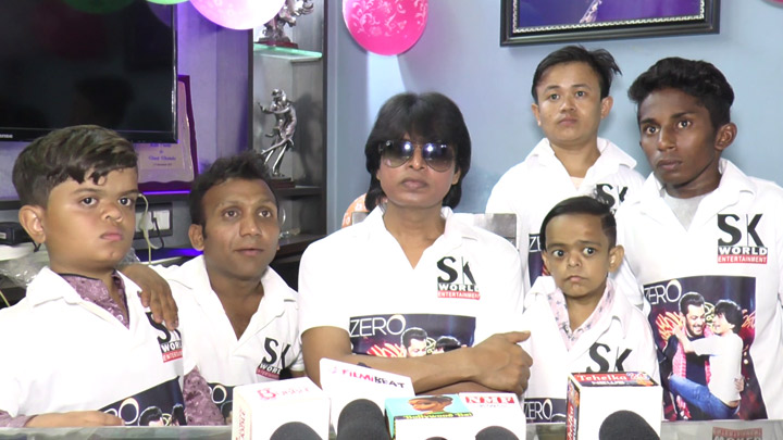 Shah Rukh Khan Fans & Raju Rahikwar celebrate Shah Rukh Khan’s 53rd ...