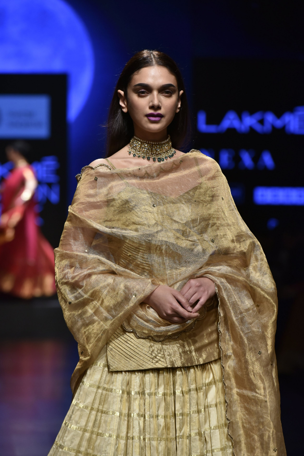 LFW Summer/Resort 2019: Aditi Rao Hydari is an epitome of grace, poise ...