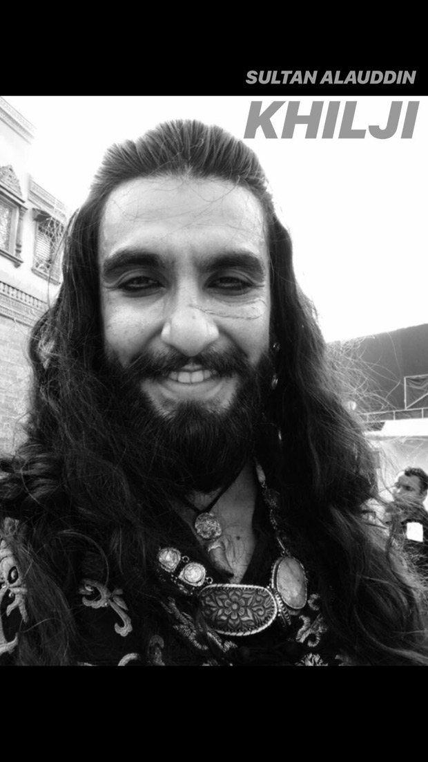 All hail the selfie king, Ranveer Singh as he shows off his skills and ...