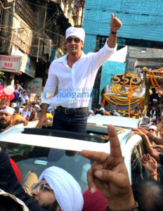 Photos: Ranbir Kapoor seek blessings on the 550th anniversary of Guru ...