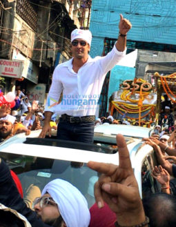 Photos: Ranbir Kapoor seek blessings on the 550th anniversary of Guru ...