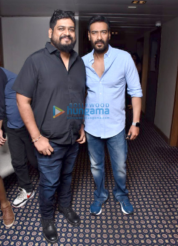 Photos: Ajay Devgn and Om Raut snapped during Tanhaji – The Unsung ...