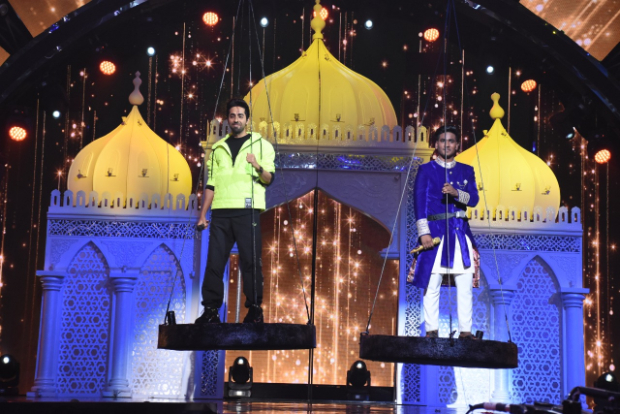 Ayushmann Khurrana mesmerized by Sunny Hindustani’s performance on the ...