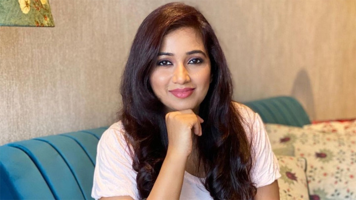 Shreya BURSTS into tears by a fan comment: "I think there's a ...