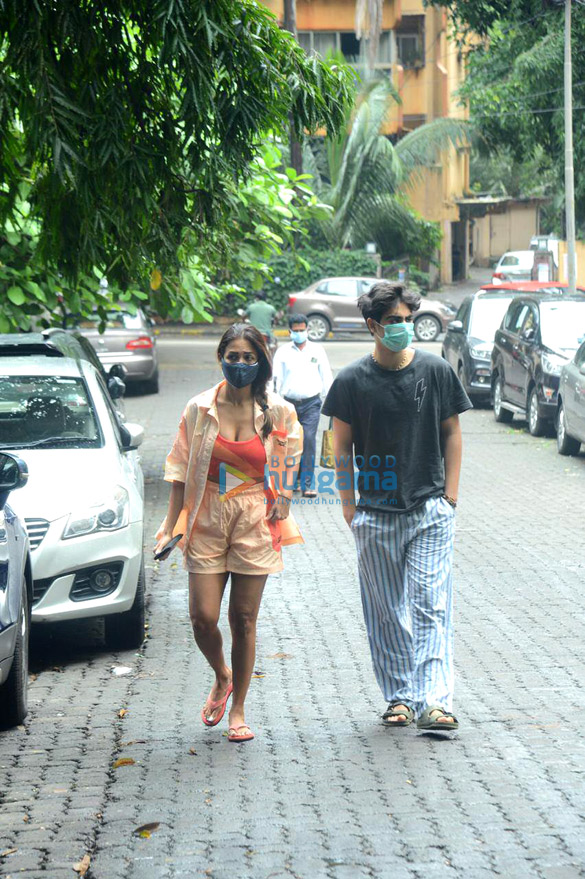 Photos Malaika Arora and her son Arhaan Khan snapped in Bandra (1) | Malaika Arora, Arhaan Khan ...