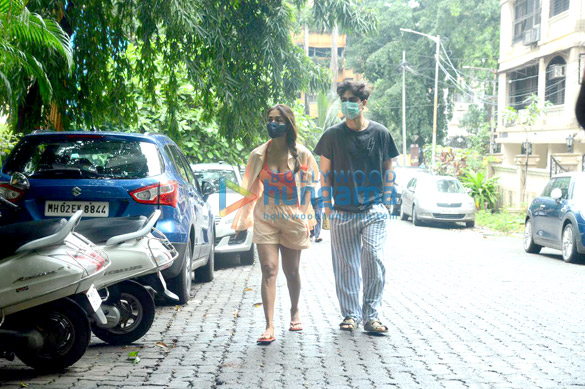 Photos Malaika Arora and her son Arhaan Khan snapped in Bandra (3) | Malaika Arora, Arhaan Khan ...