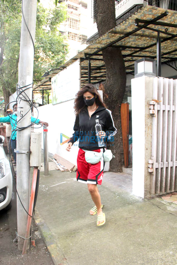 Photos: Disha Patani snapped in Bandra | Disha Patani Images ...