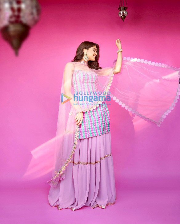 Sharvari Wagh Photos, Images, HD Wallpapers, Sharvari Wagh HD Images ...