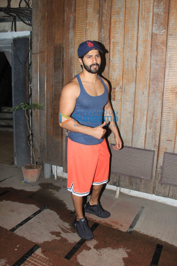 Photos Varun Dhawan sports a ganji and shorts as he gets spotted in ...