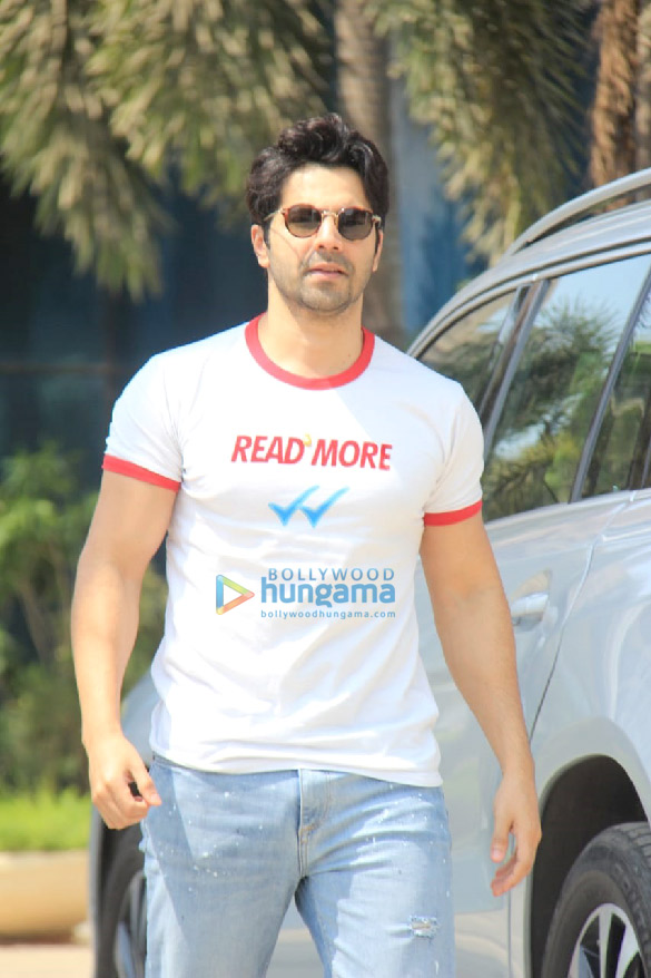 Photos Varun Dhawan spotted in a white T-shirt and blue denim pants at ...