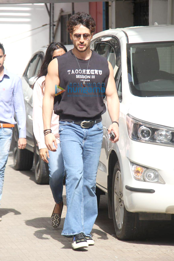 Photos Tiger Shroff snapped outside the Dharma office in Khar (5 ...