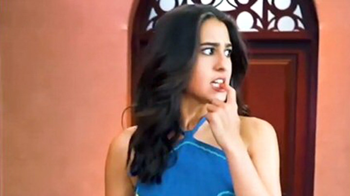 Sara Ali Khan's cute and goofy expressions will make you laugh ...