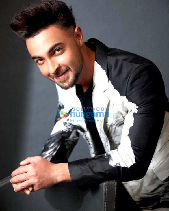 Aayush Sharma Photos, Images, HD Wallpapers, Aayush Sharma HD Images ...