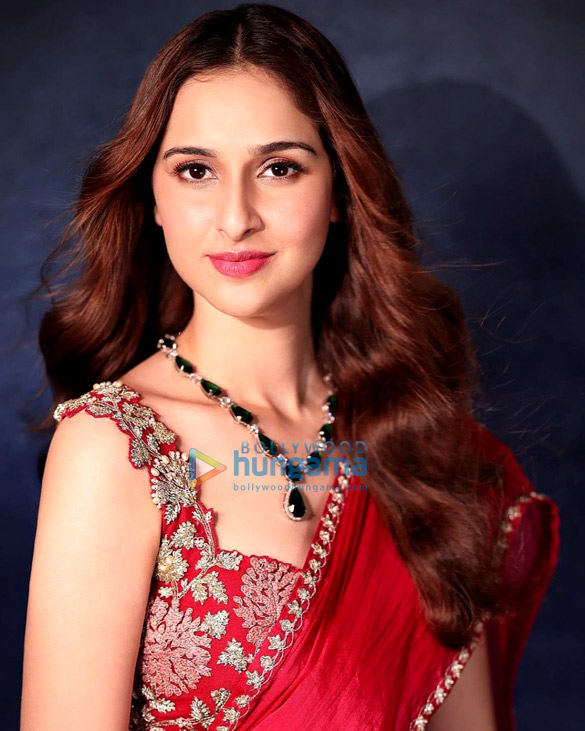 Sadia Khateeb Photos, Images, HD Wallpapers, Sadia Khateeb HD Images ...