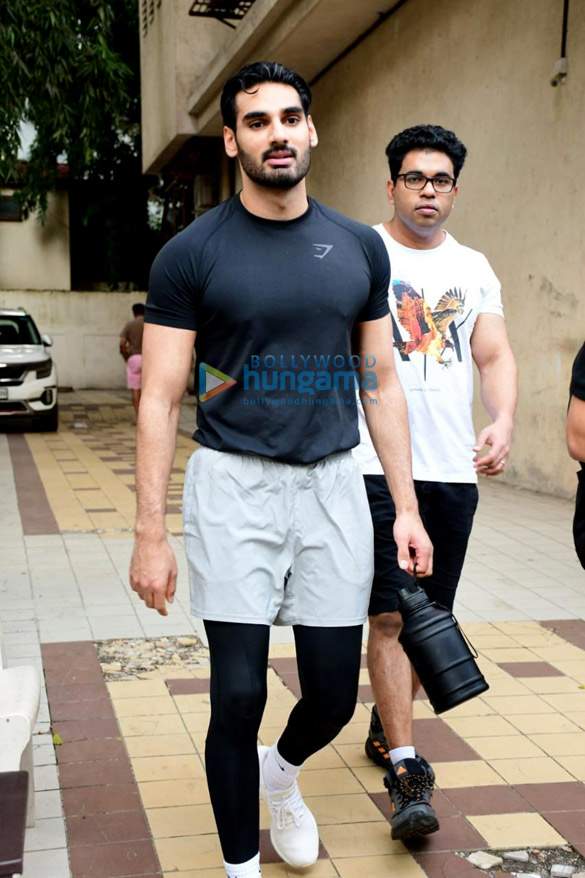 Photos Ahaan Shetty snapped outside the gym in Bandra (2) | Ahaan ...