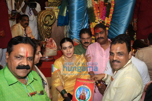 Photos Kajol and Revathi visit Lalbaugcha Raja to seek blessings (4 ...