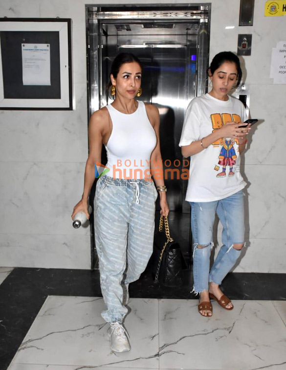 Photos Malaika Arora snapped in Bandra (4) | Malaika Arora Images ...