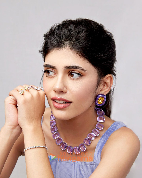 Sanjana Sanghi Photos, Images, HD Wallpapers, Sanjana Sanghi HD Images ...