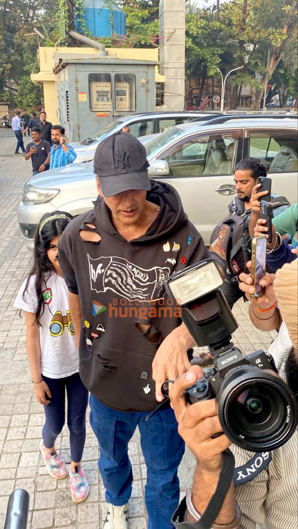 Photos Akshay Kumar and Nitara Kumar snapped at Juhu, PVR (3) | Nitara ...