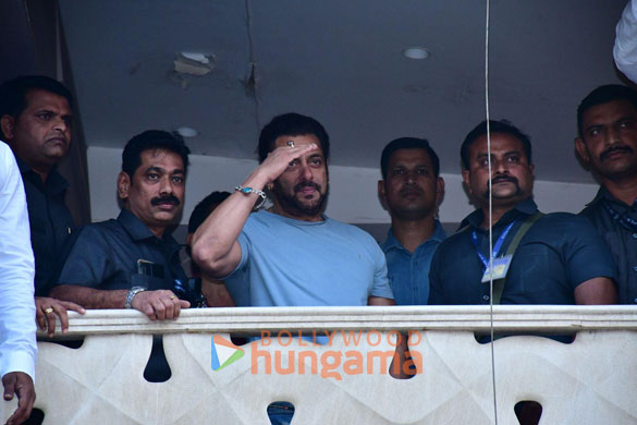 Photos Salman Khan greets fans at Galaxy Apartments on his birthday in ...