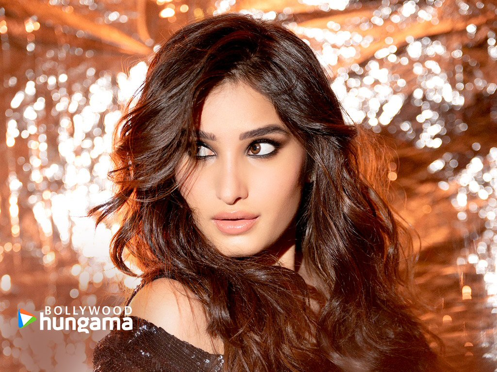 Rasha Thadani Wallpapers | rasha-thadani-4-15 - Bollywood Hungama