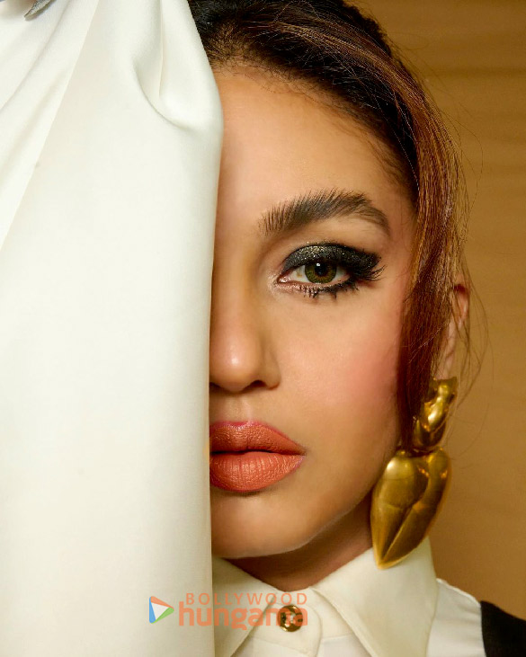 Huma Qureshi Photos, Images, HD Wallpapers, Huma Qureshi HD Images ...
