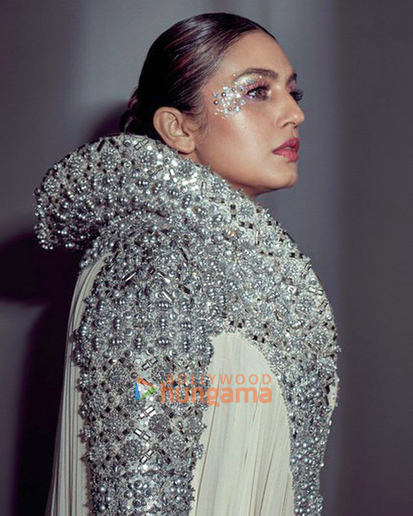 Huma Qureshi Photos, Images, HD Wallpapers, Huma Qureshi HD Images ...