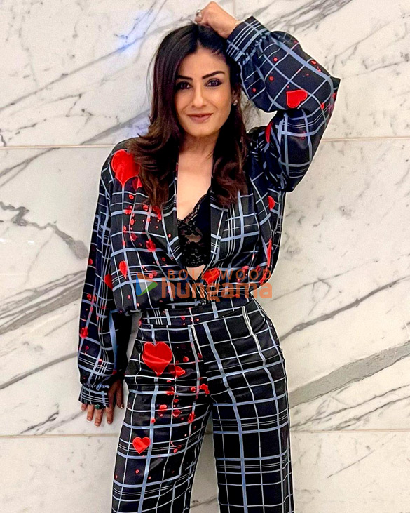 Raveena Tandon Photos, Images, HD Wallpapers, Raveena Tandon HD Images ...
