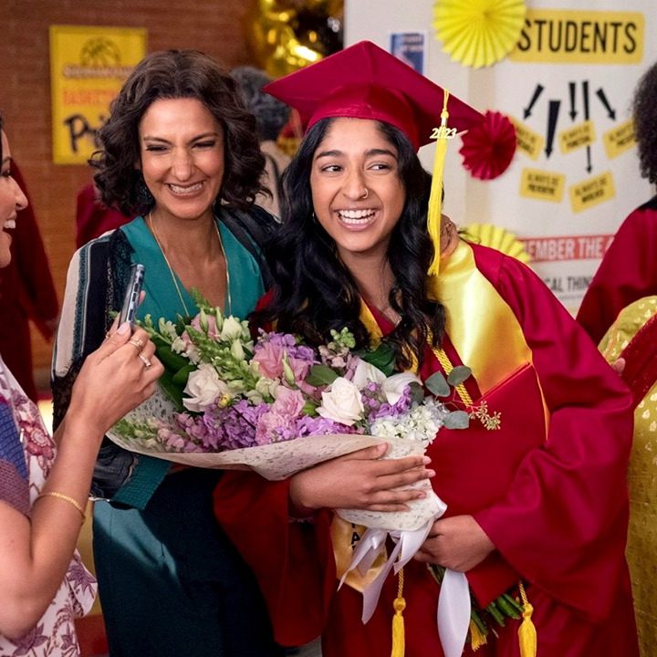 Maitreyi Ramakrishnan unveils first look of Never Have I Ever season 4 ...