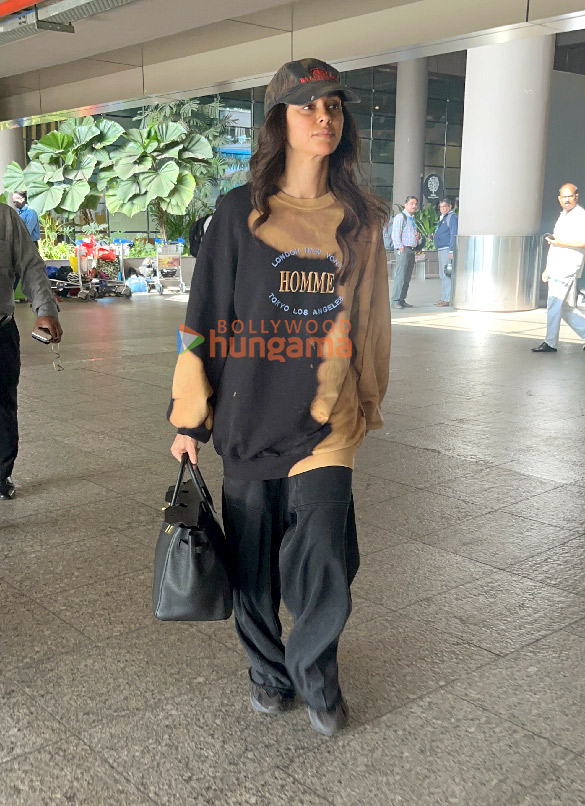 Photos Mrunal Thakur and Shibani Dandekar snapped at the airport (4) | Shibani Dandekar Images ...