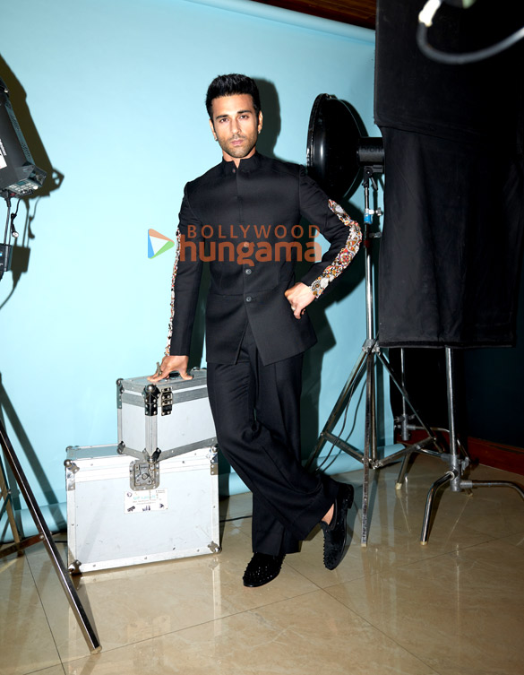 Pulkit Samrat Photos, Images, HD Wallpapers, Pulkit Samrat HD Images ...