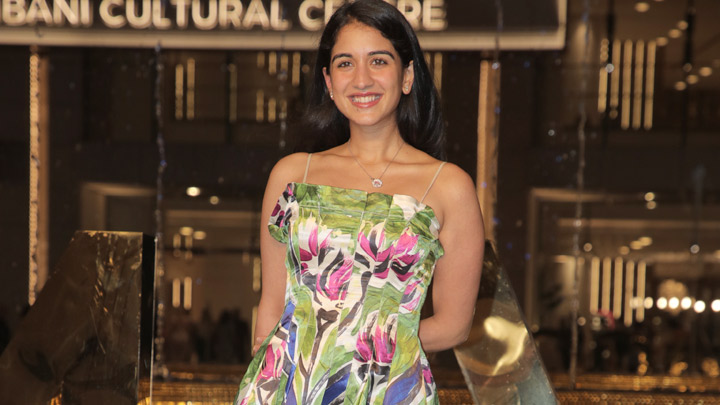 Cutest! Radhika Merchant poses for paps with a wide smile - Bollywood ...