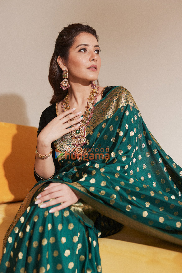 Raashii Khanna Photos, Images, HD Wallpapers, Raashii Khanna HD Images ...