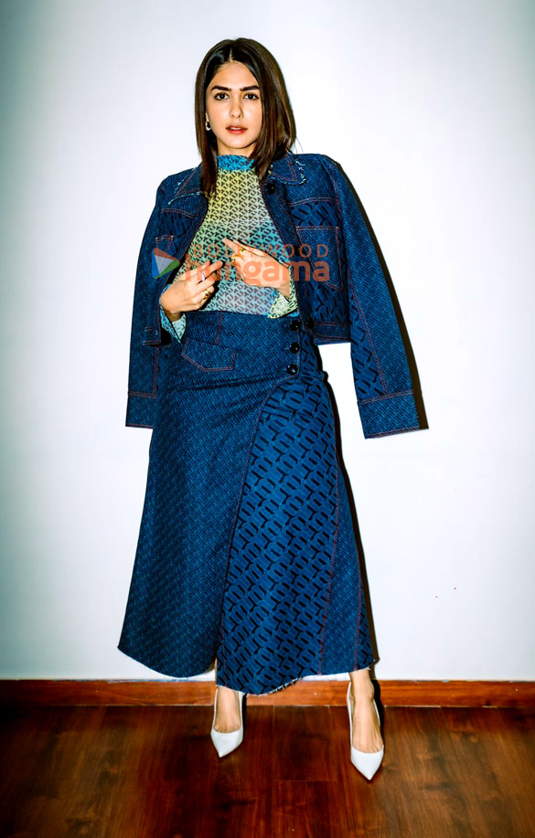 Mrunal Thakur Photos, Images, HD Wallpapers, Mrunal Thakur HD Images ...