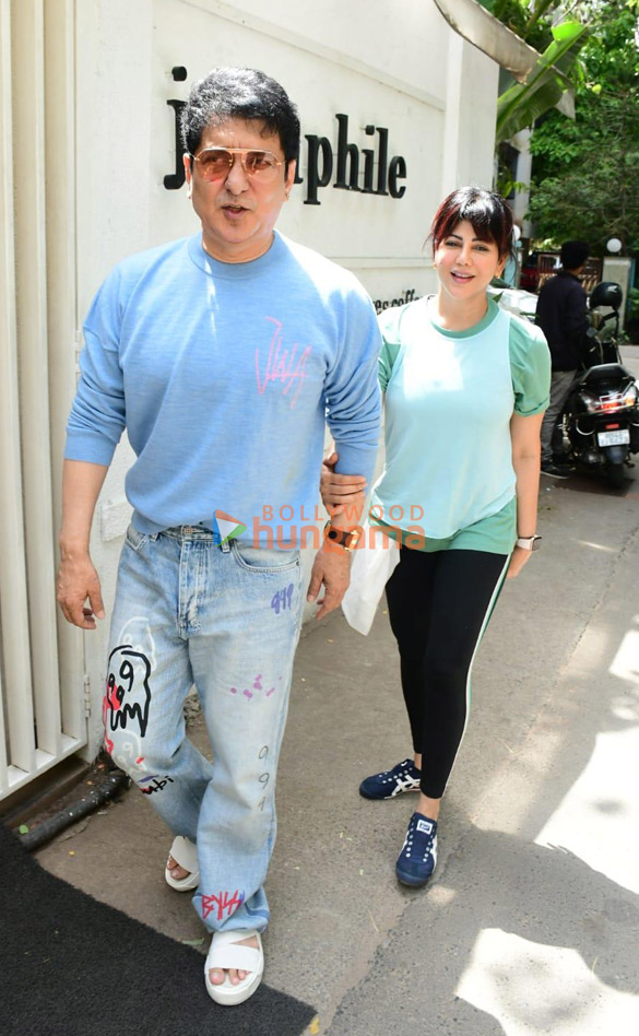 Photos Kartik Aaryan, Sajid Nadiadwala and Warda Khan Nadiadwala snapped at the gym in Juhu (1 ...